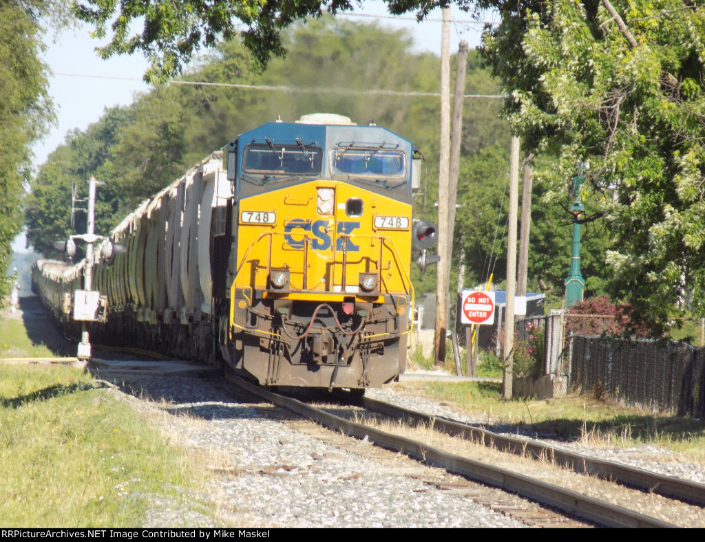 CSX 748